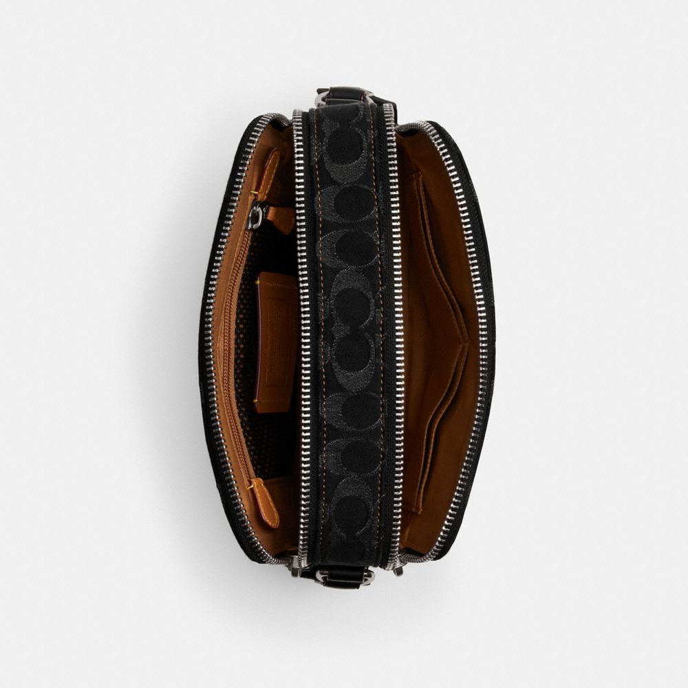 公式】COACH – コーチ | チャーター クロスボディ 24 公式】COACH – コーチ | チャーター クロスボディ 24